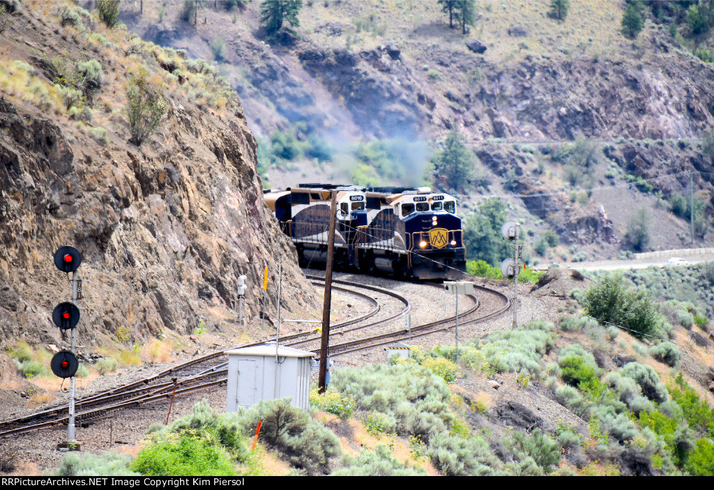 RMRX 8011 "Rocky Mountaineer"